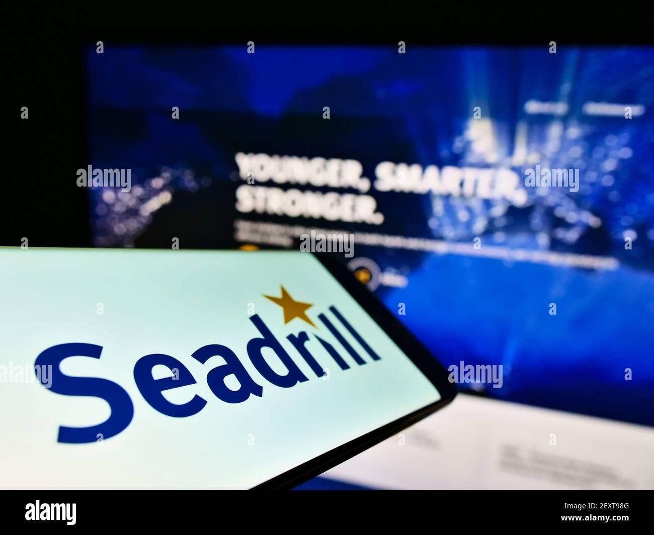 Cellphone with business logo of petroleum company Seadrill Limited on ...