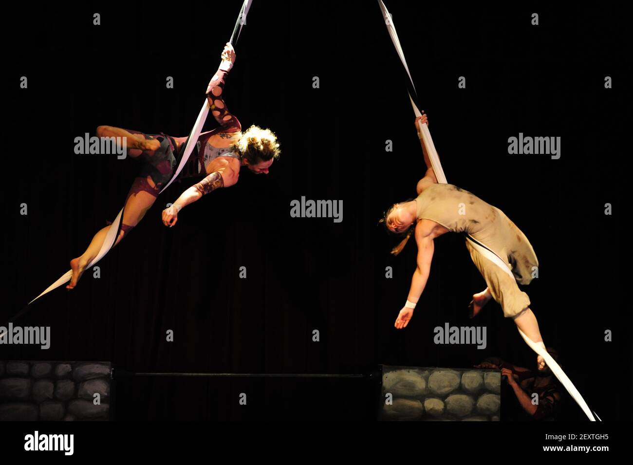 Tempos contemporary circus group performs on the final night of their ...
