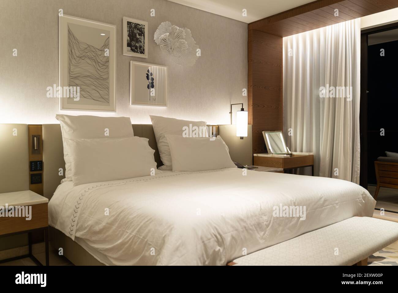Luxury hotel room interior Stock Photo - Alamy