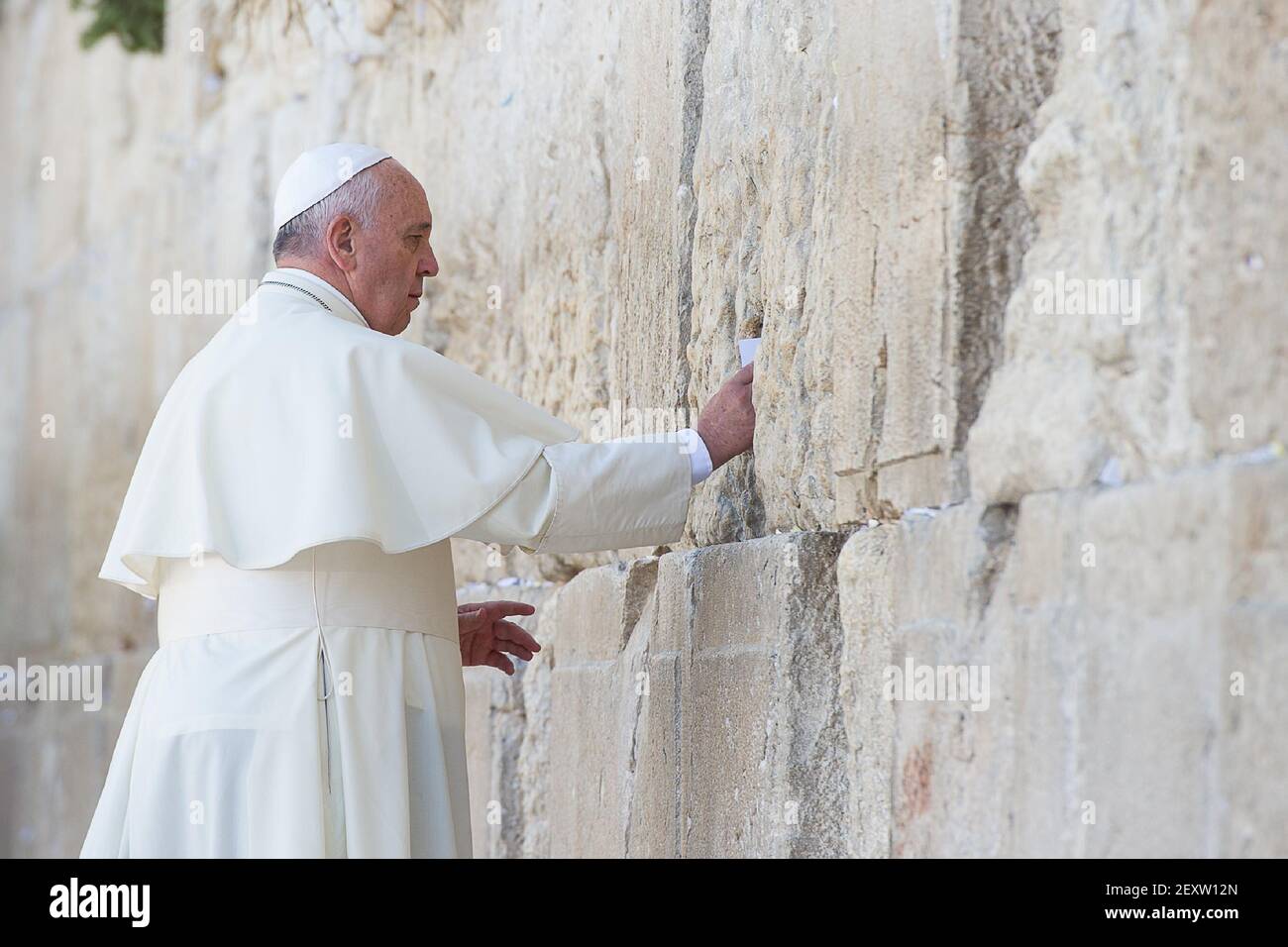 May 26, 2014- The Holy Father Francis came to the Western Wall in ...