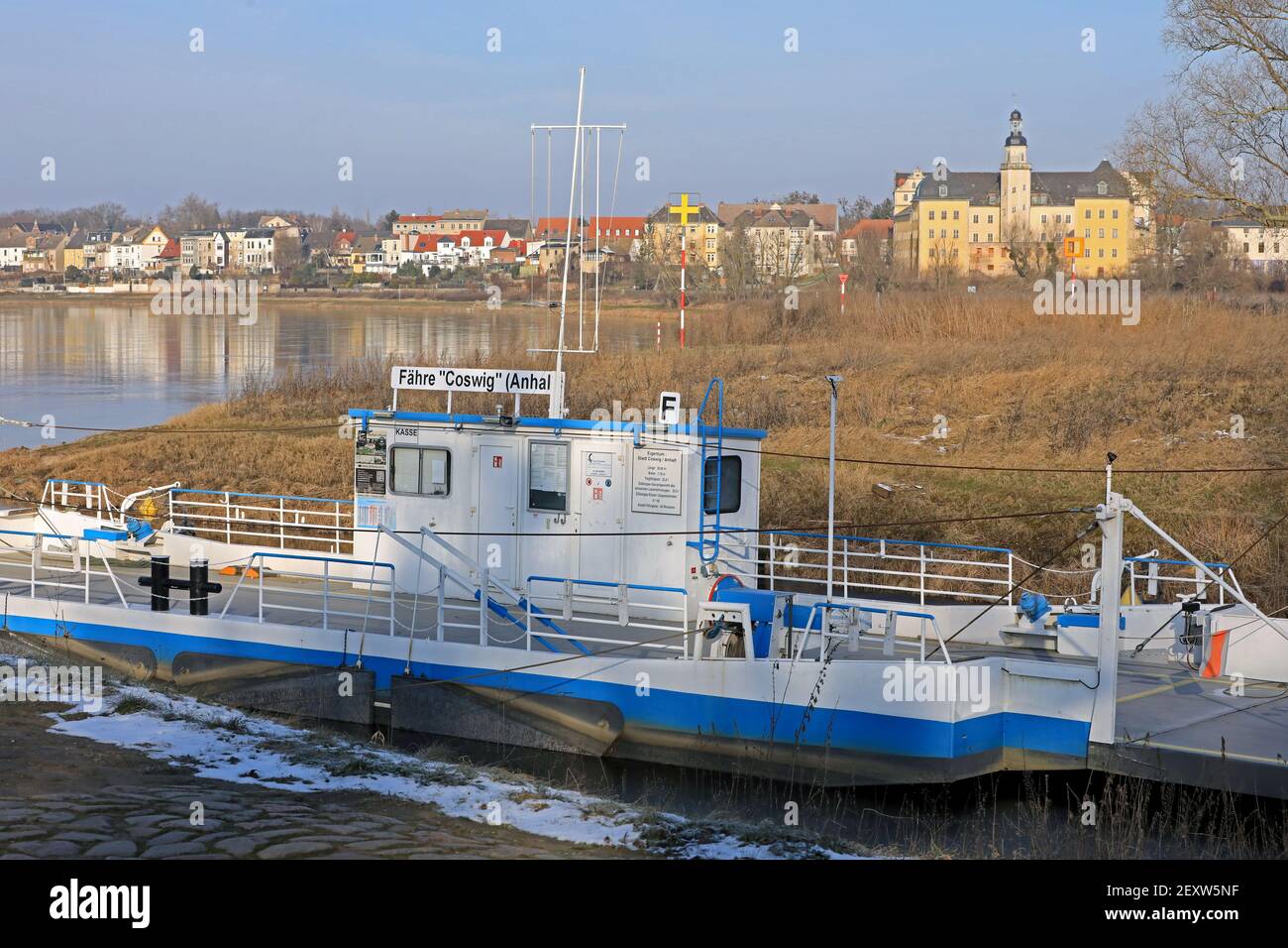 Yaw rope ferry hi-res stock photography and images - Alamy