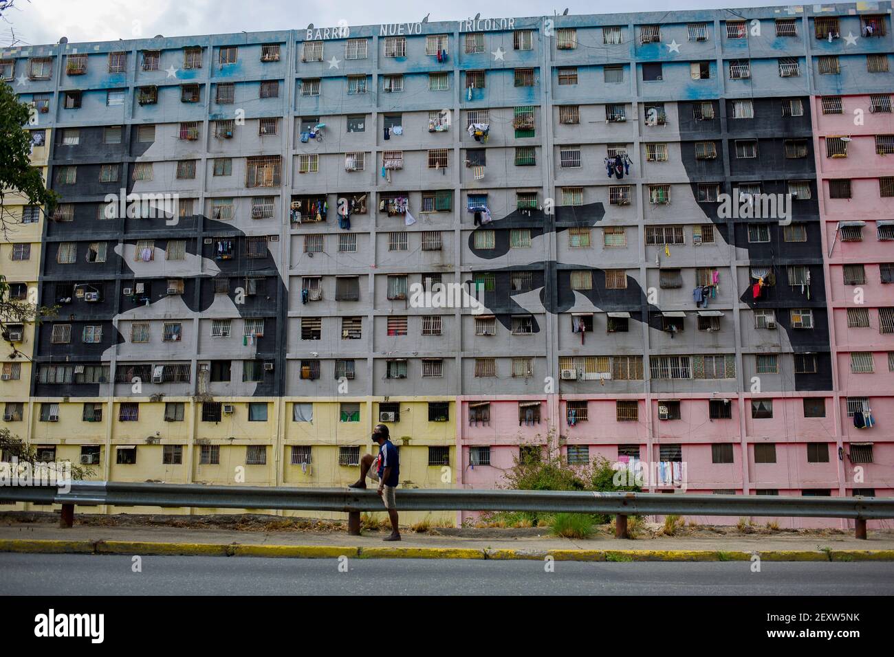 Mural with hugo chavez eyes hi-res stock photography and images - Alamy