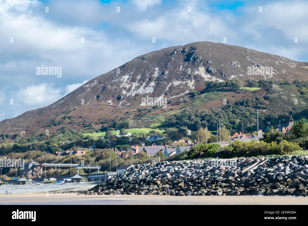 Penmaenmawr mountain hi-res stock photography and images - Alamy