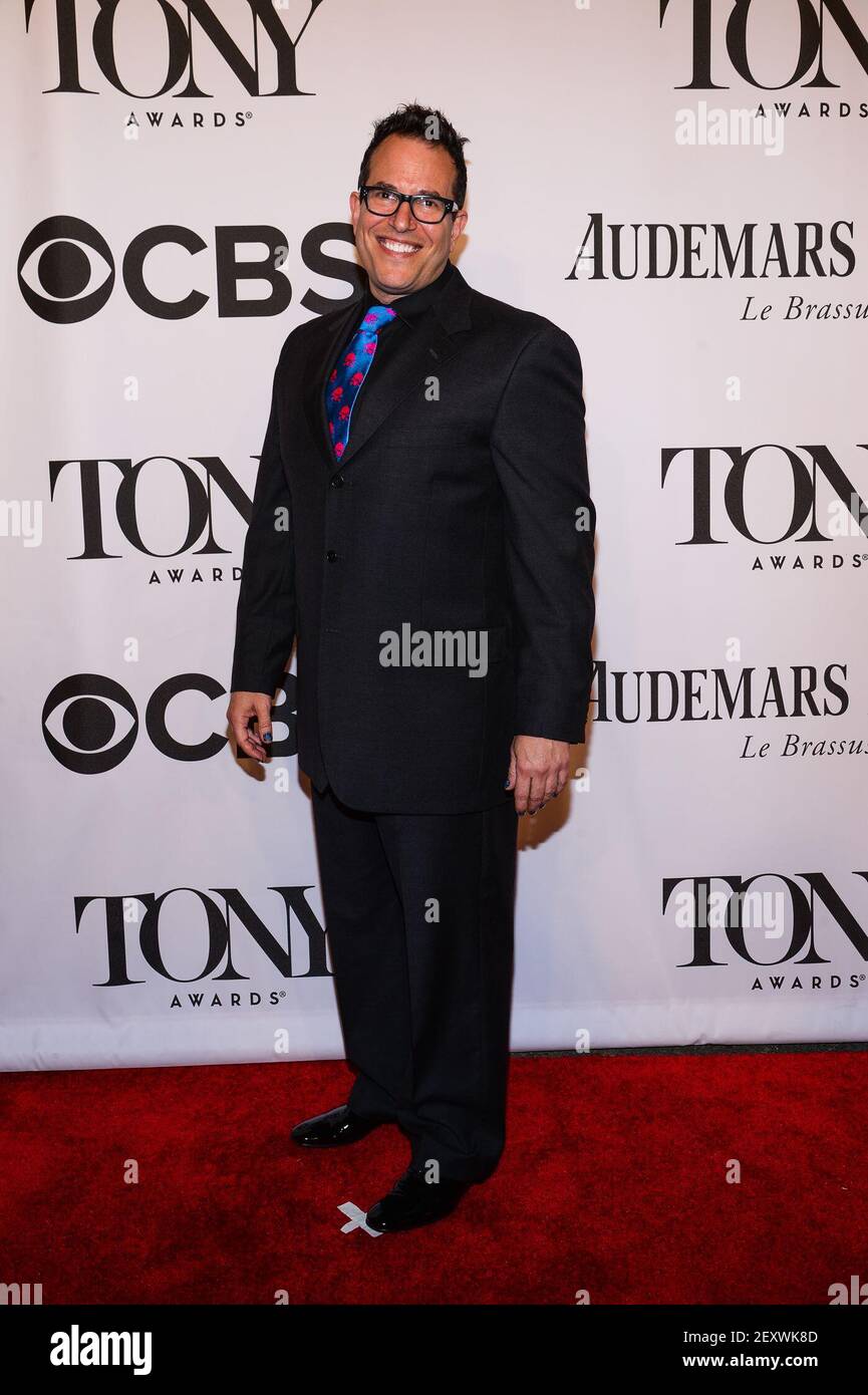 Michael Mayer arrives on the red carpet at the Tony Awards at Radio ...
