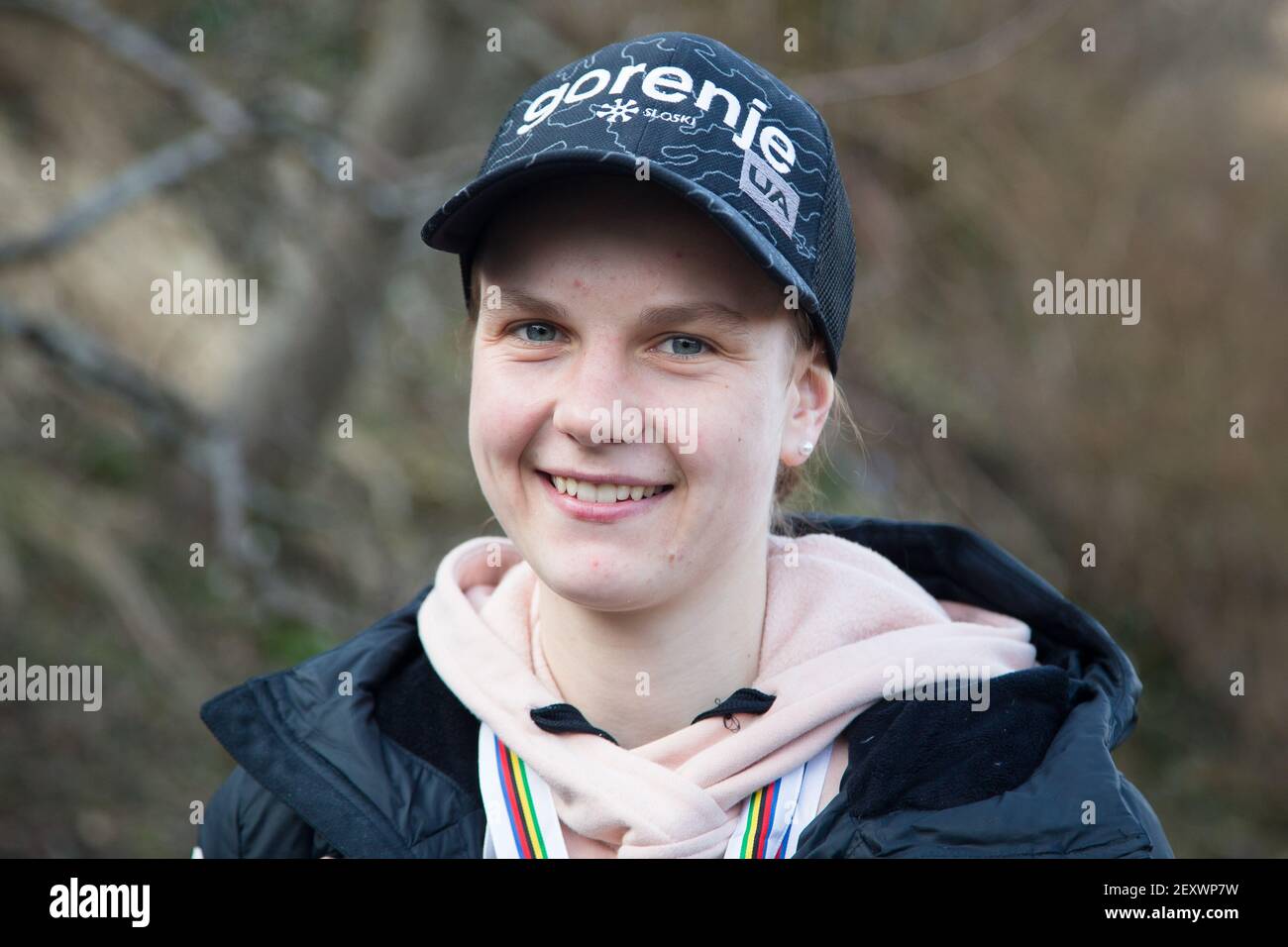 Ema Klinec posing for photos.Slovenia’s Ema Klinec, the 2021 women’s ...