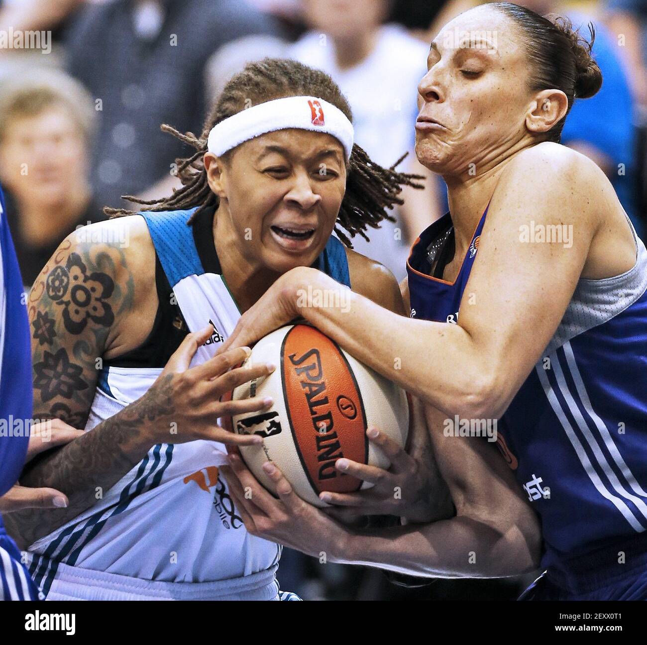 Diana Taurasi Kisses Seimone Augustus