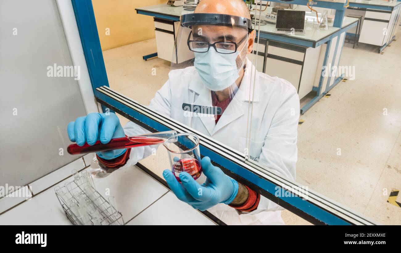 Biosafety hi-res stock photography and images - Alamy