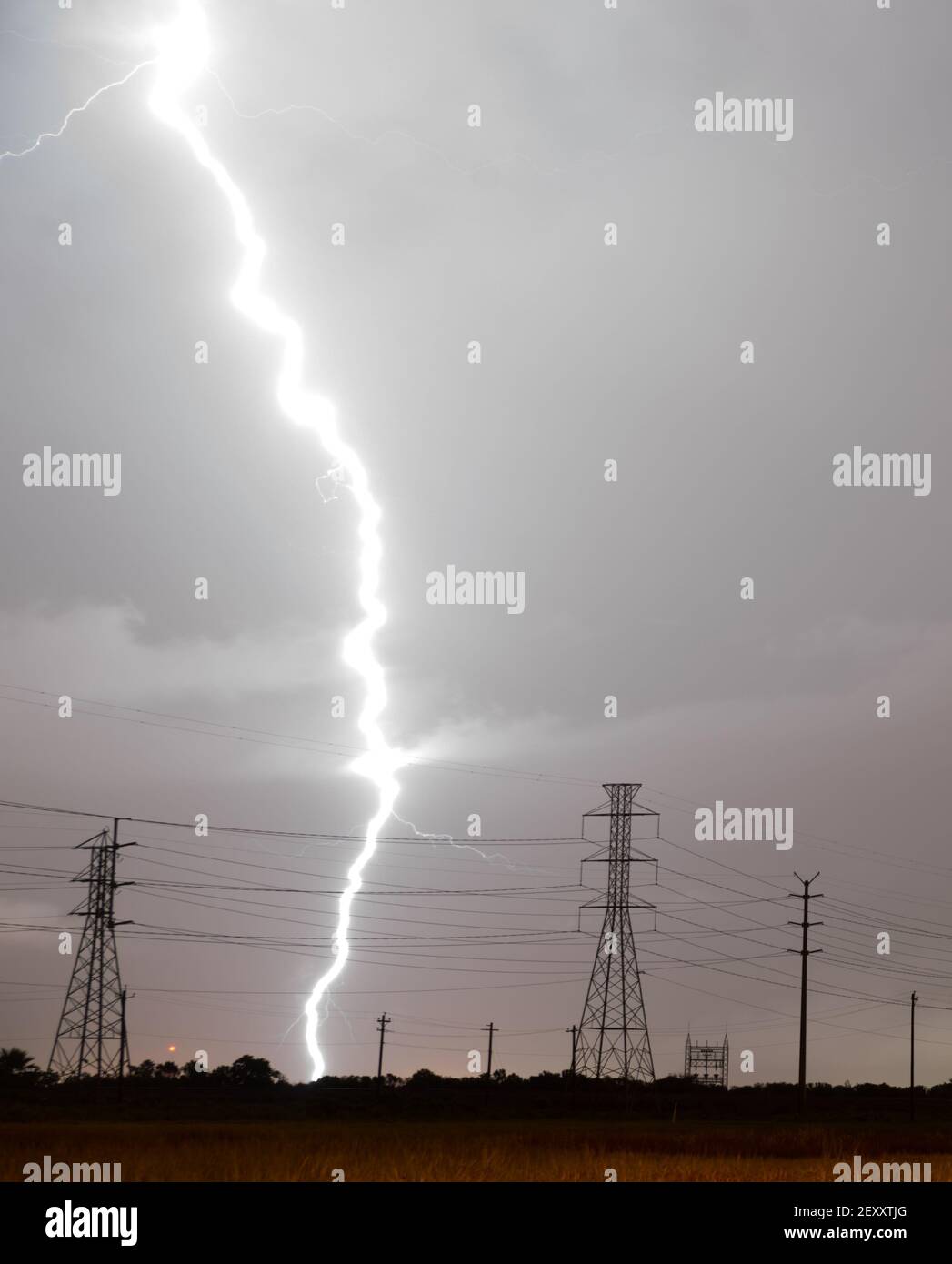 Huge Lightning Bolt Strike Storm Chaser Gulf of Mexico Stock Photo - Alamy