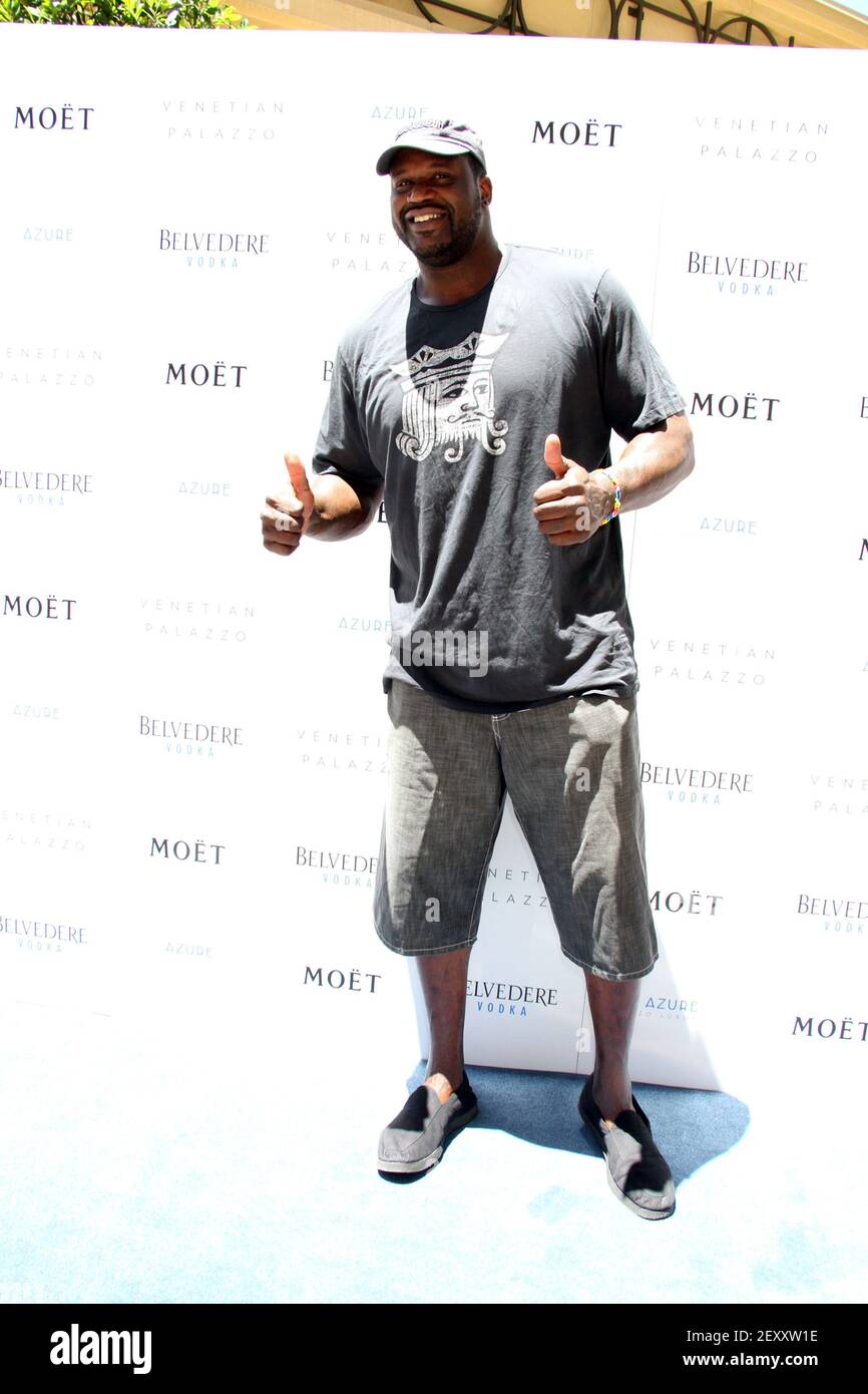 Shaquille O'Neal Hosts Ultimate Pool Party At Azure Luxury Pool Palazzo ...