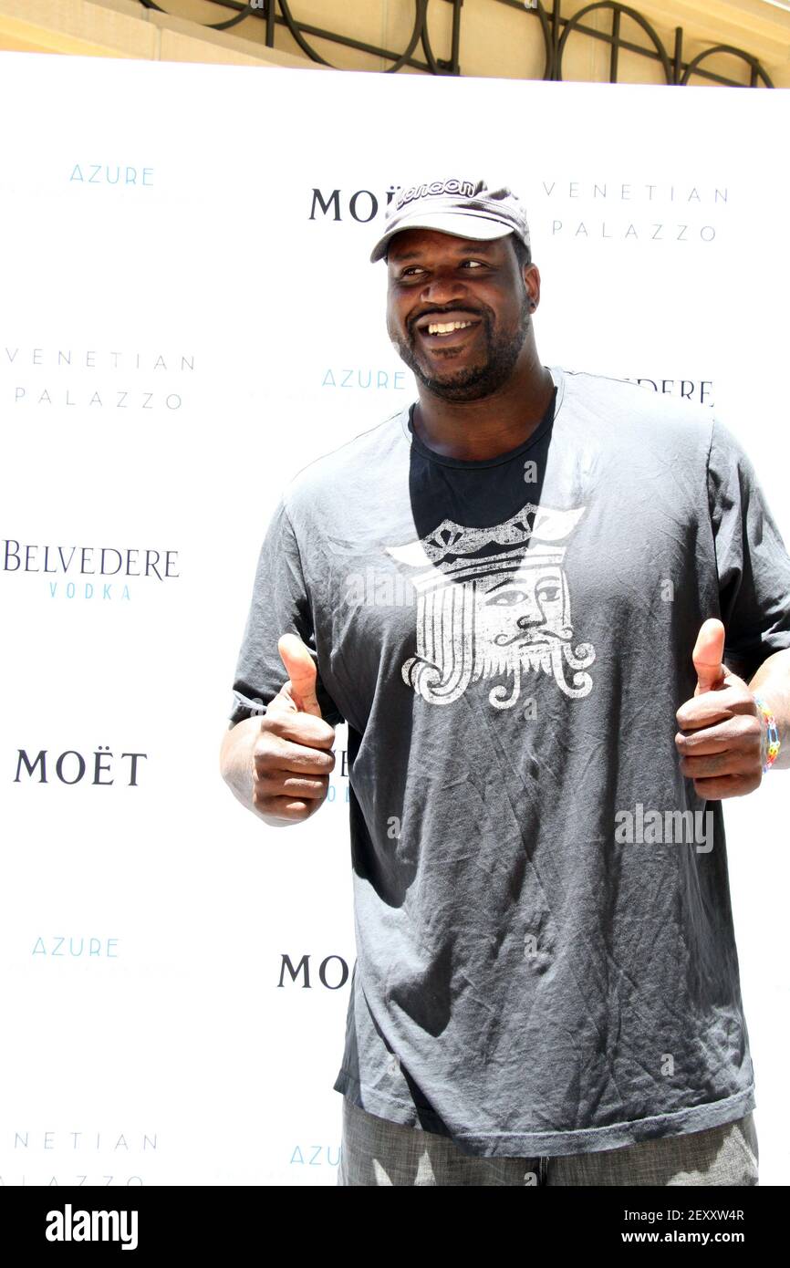 Shaquille O'Neal Hosts Ultimate Pool Party At Azure Luxury Pool Palazzo ...