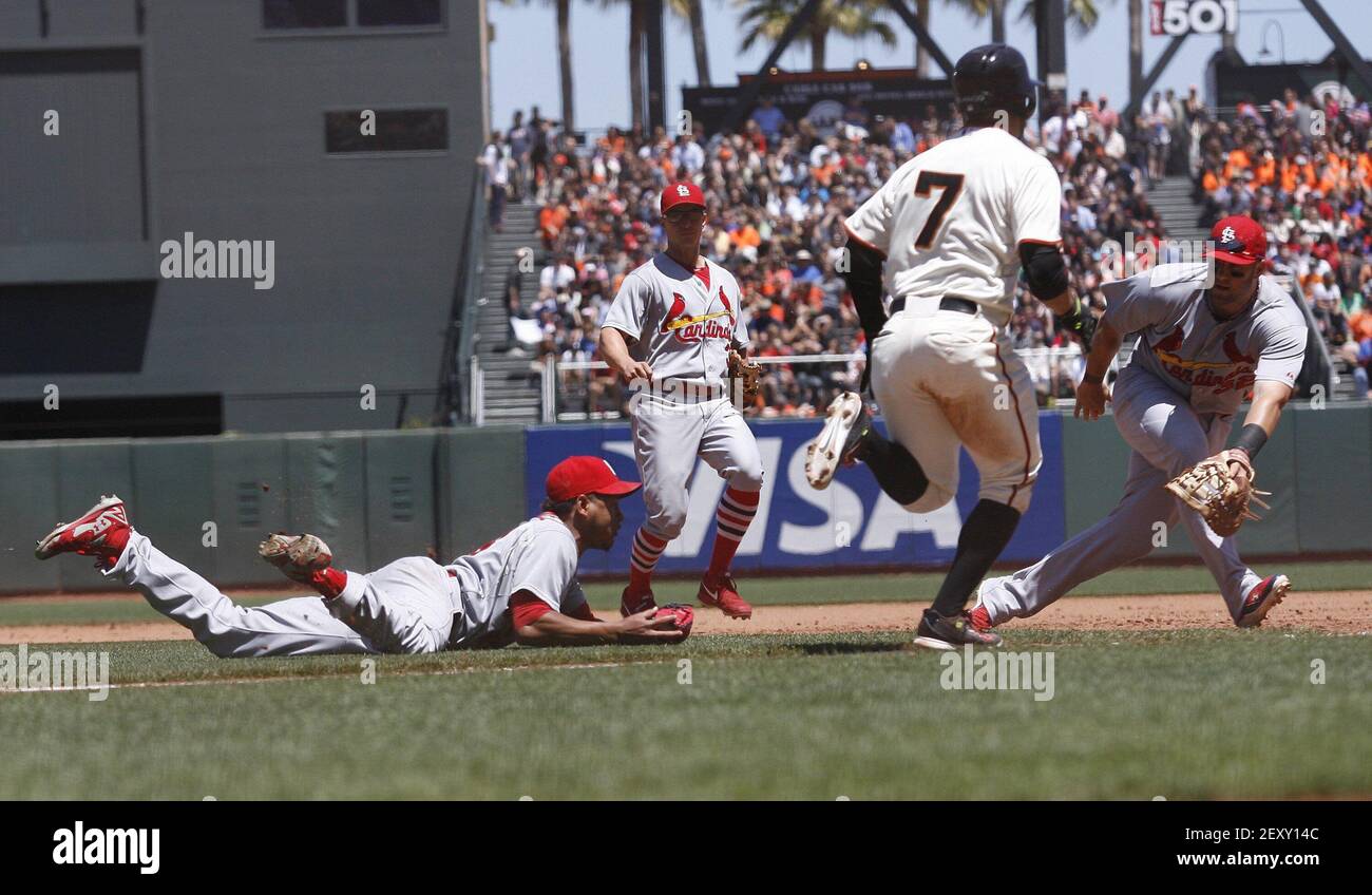 The San Francisco Giants' Gregor Blanco (7) bunts to first base against ...