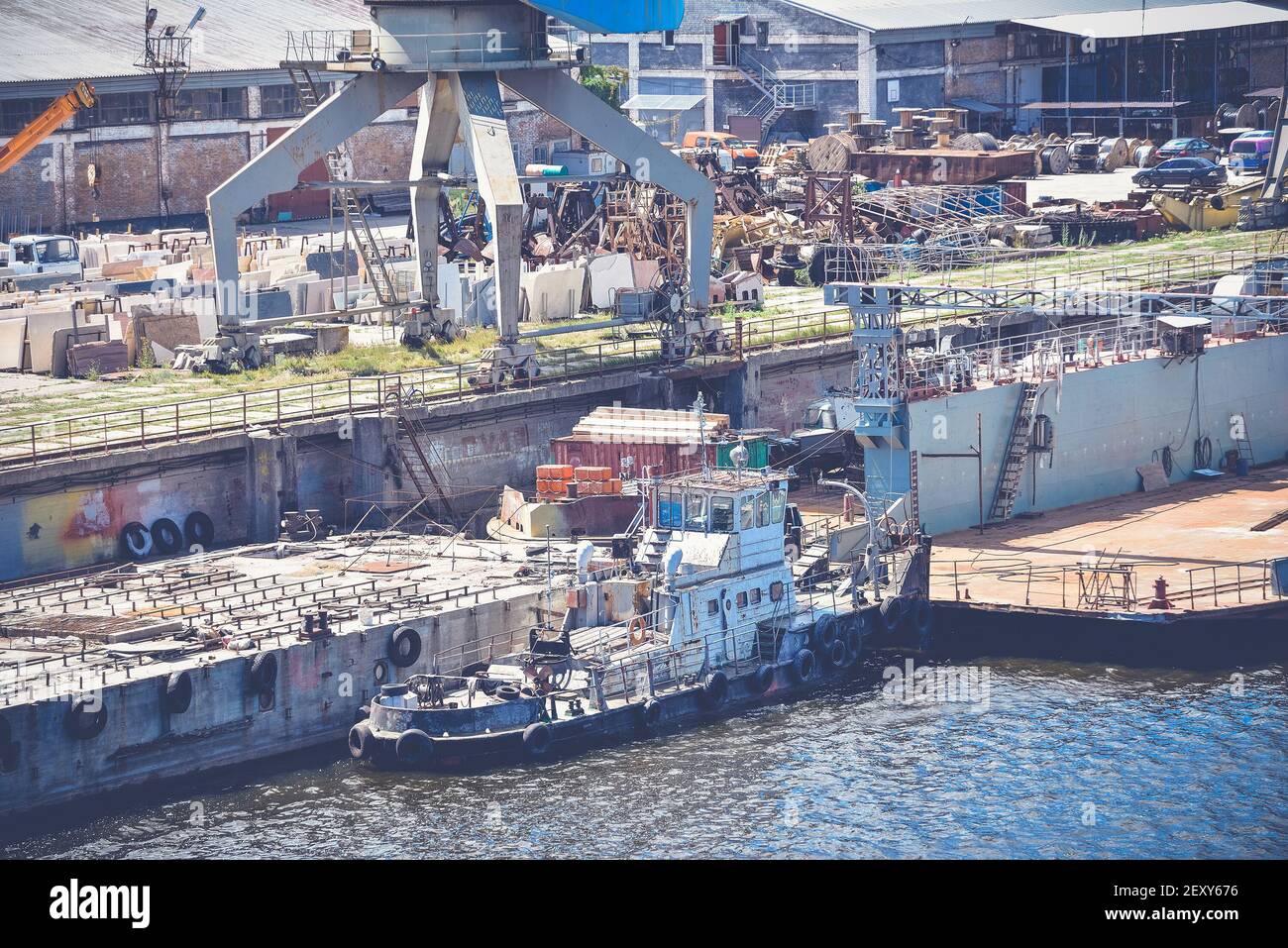 Shipyard railway hi-res stock photography and images - Alamy