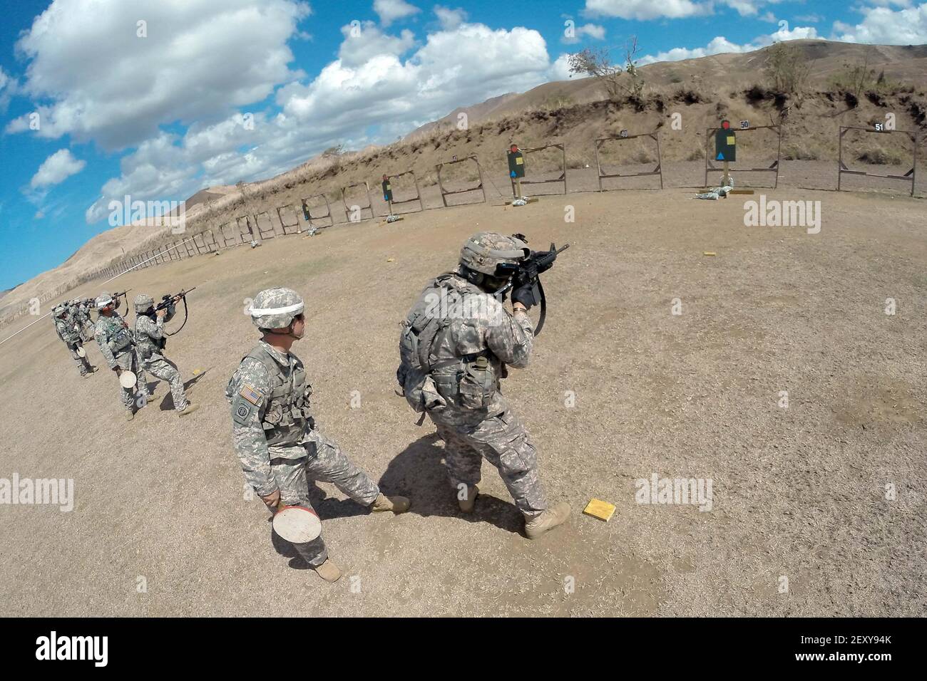 U.S. Soldiers assigned to the 1st Battalion, 65th Infantry Regiment ...