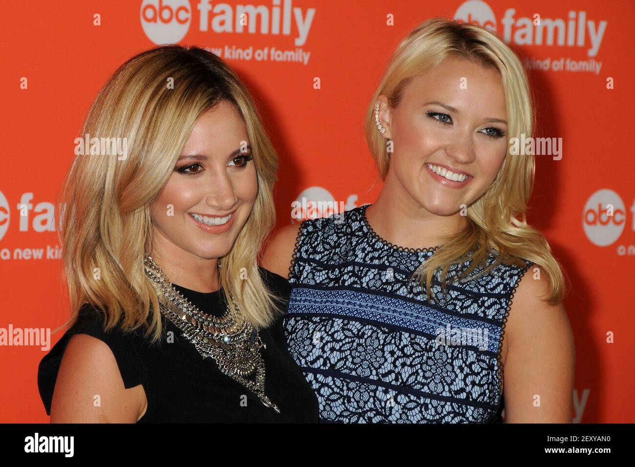 Emily osment and ashley tisdale hi-res stock photography and images - Alamy