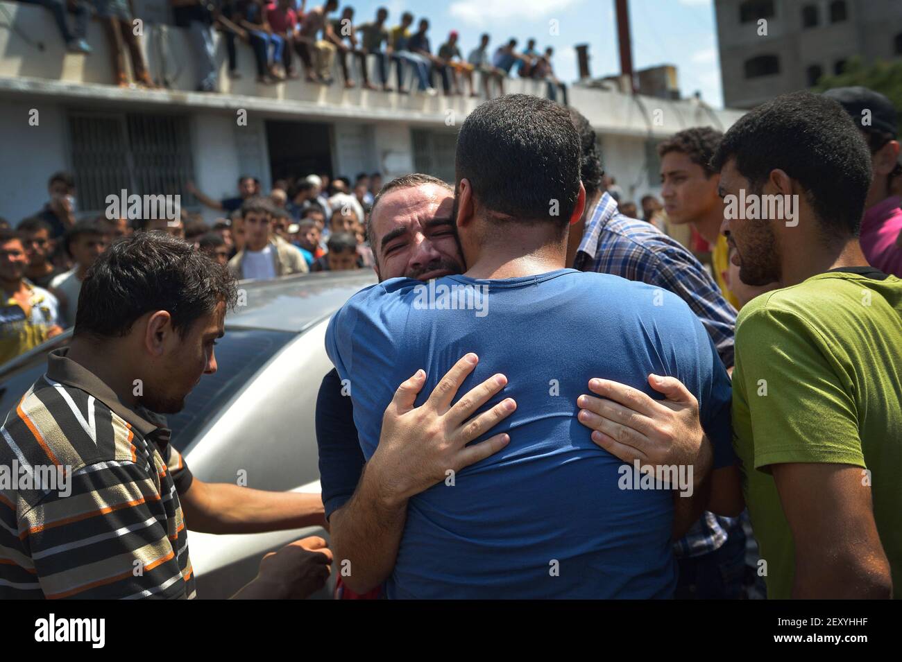 July 20th 2014 - Gaza Strip - Family memebers of the victims of Israeli ...