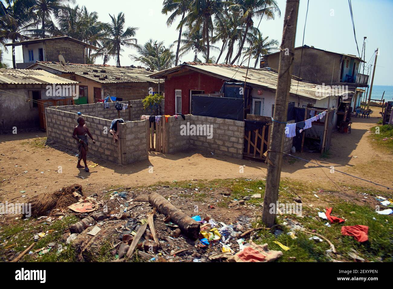 Colombo, Sri Lanka - JANUARY 15, 2017: Old poor slums on the ocean ...