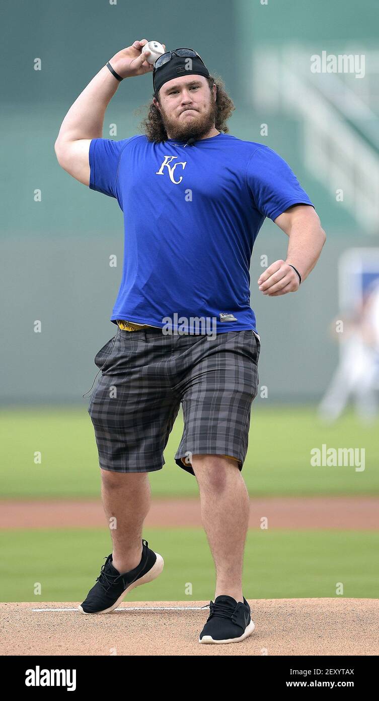 University of Missouri offensive lineman Evan Boehm throws out the ...
