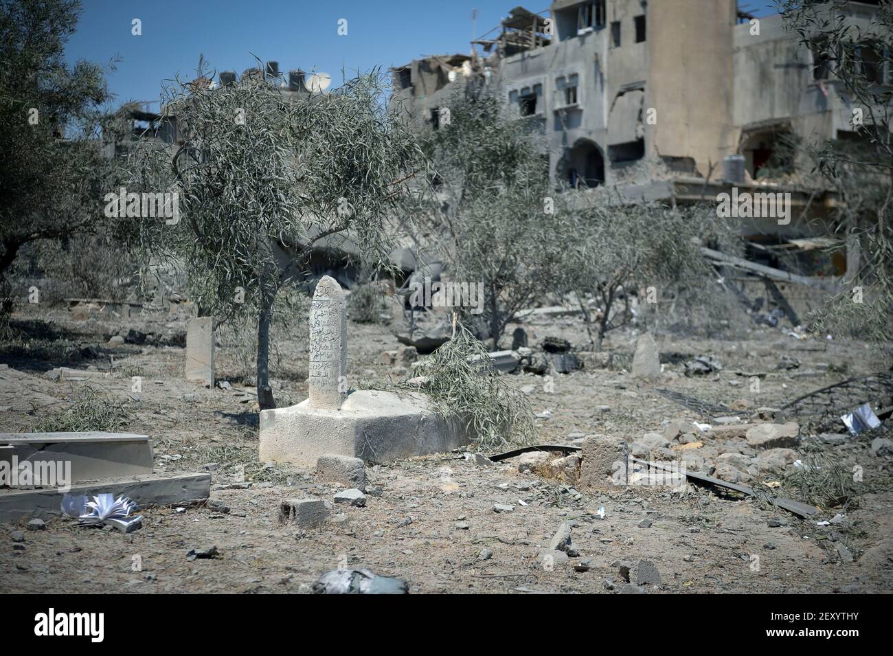 July 26, 2014 - Beit-Hanoun, Gaza Strip - Palestinians ventured onto ...
