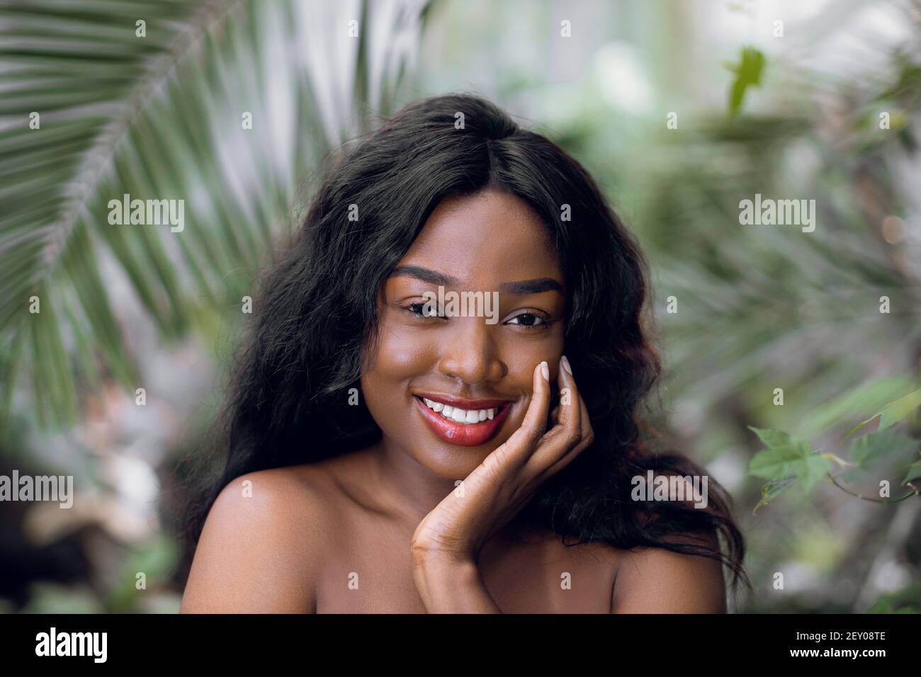 Maked woman hi-res stock photography and images - Alamy