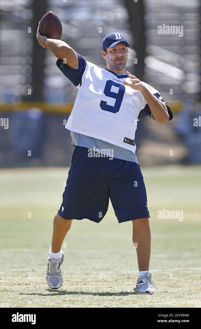 Dallas Cowboys quarterback Tony Romo throws deep during training camp ...