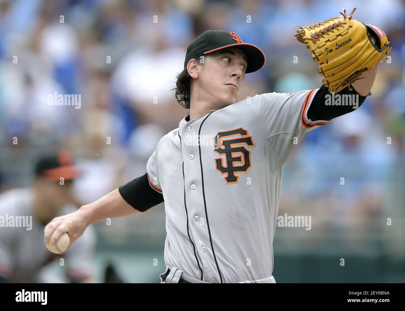 San Francisco Giants starting pitcher Tim Lincecum (55) throws against ...