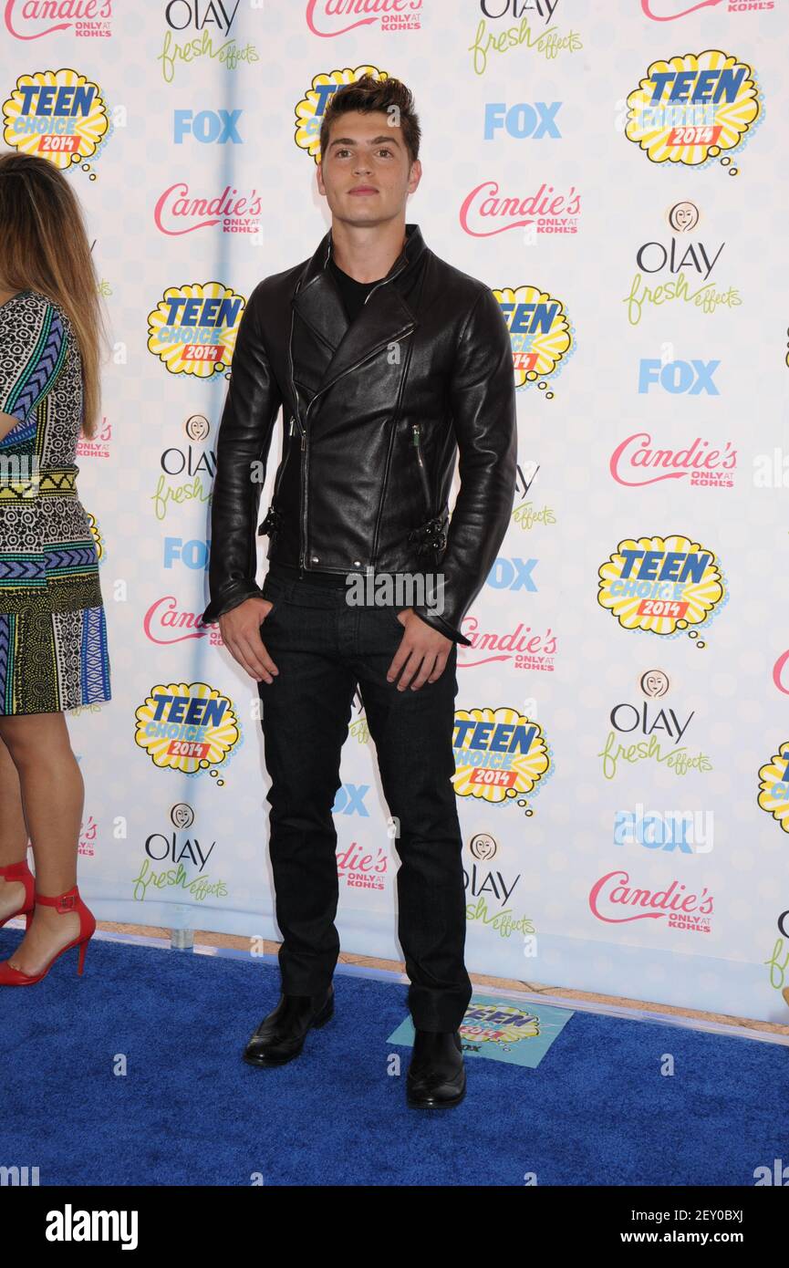 Gregg Sulkin arrives to the 2014 Teen Choice Awards, held at the Shrine ...