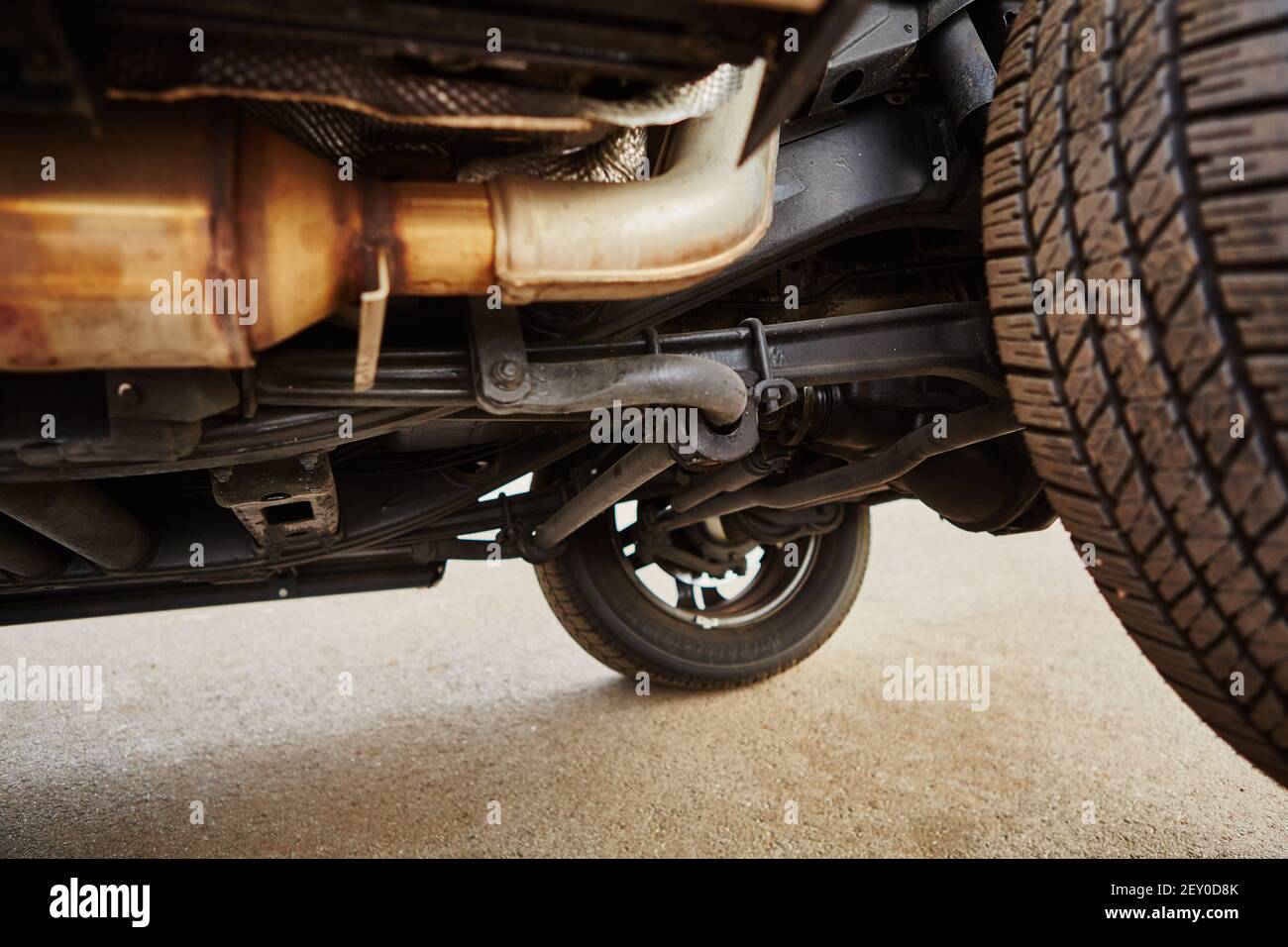 Under view of chassis hi-res stock photography and images - Alamy