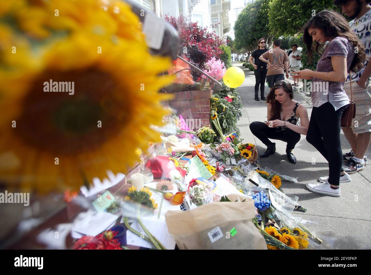 Robin williams death hi-res stock photography and images - Alamy