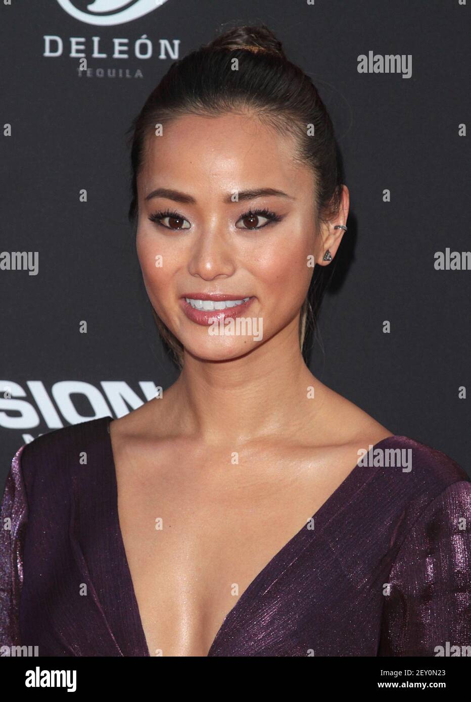 Jamie Chung attends The Los Angeles Premiere of "Sin City: A Dame to ...