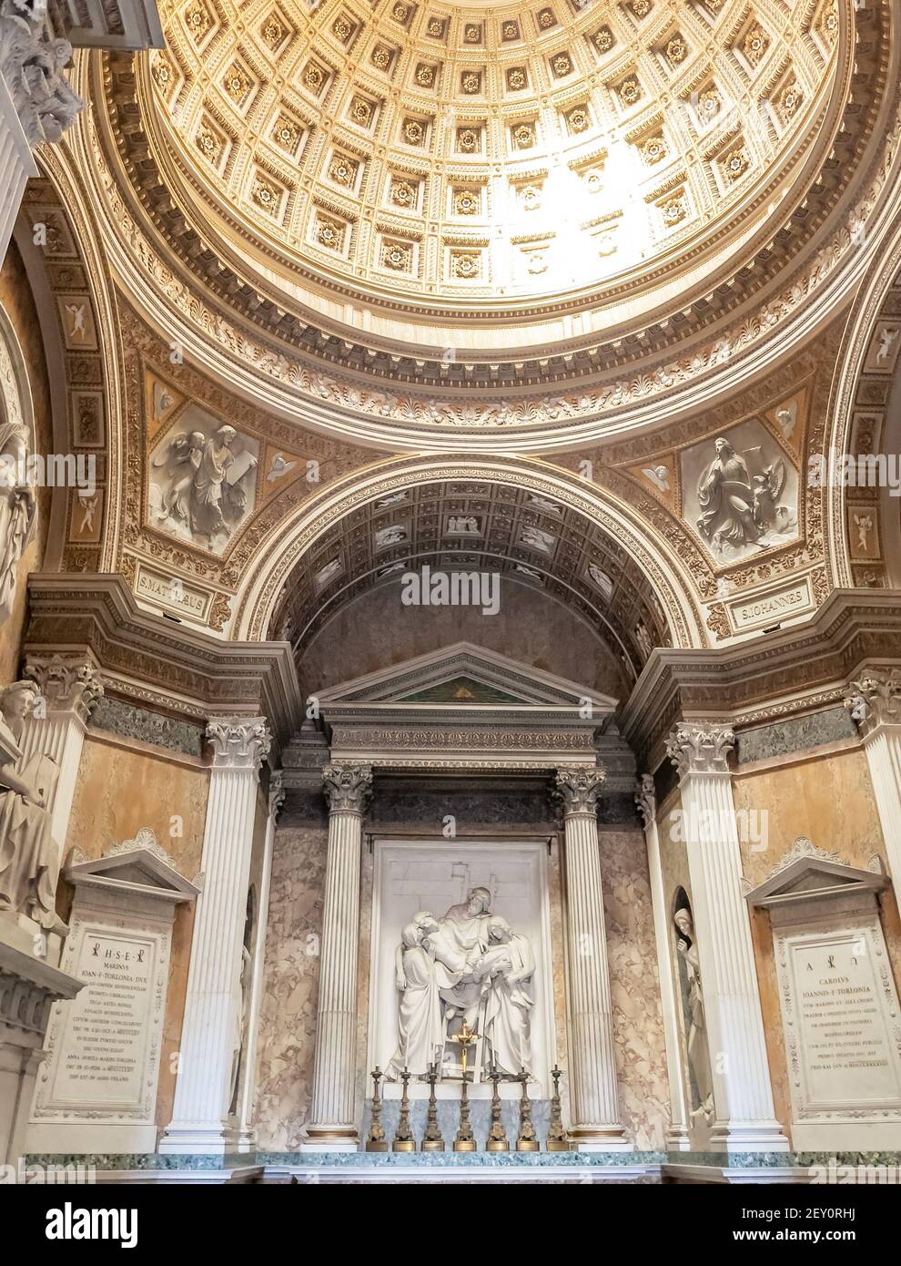 Inside sculpture basilica marble hi-res stock photography and images ...