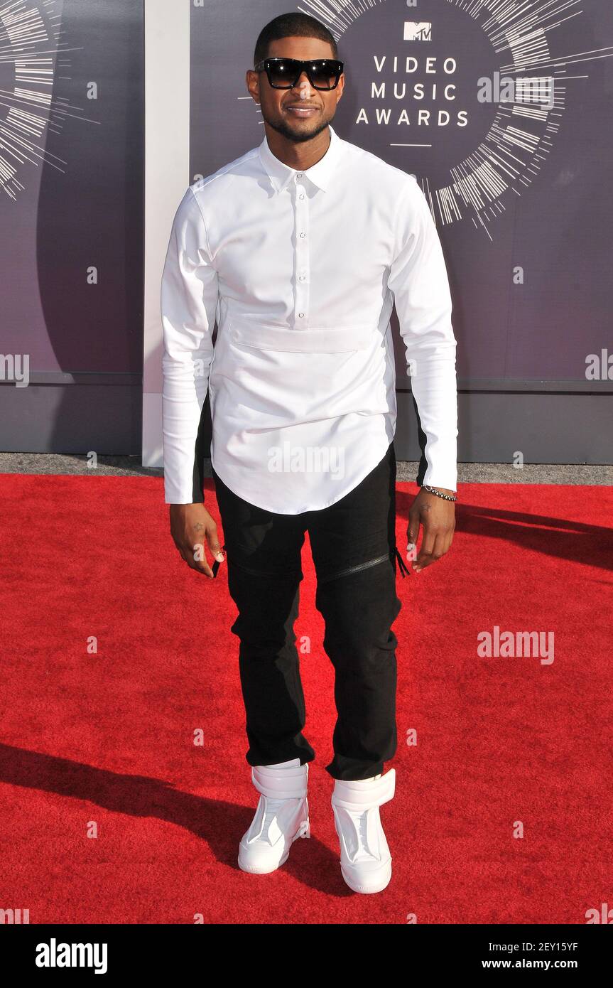 Usher at the 2014 MTV Video Music Awards - Arrivals held at The Forum ...