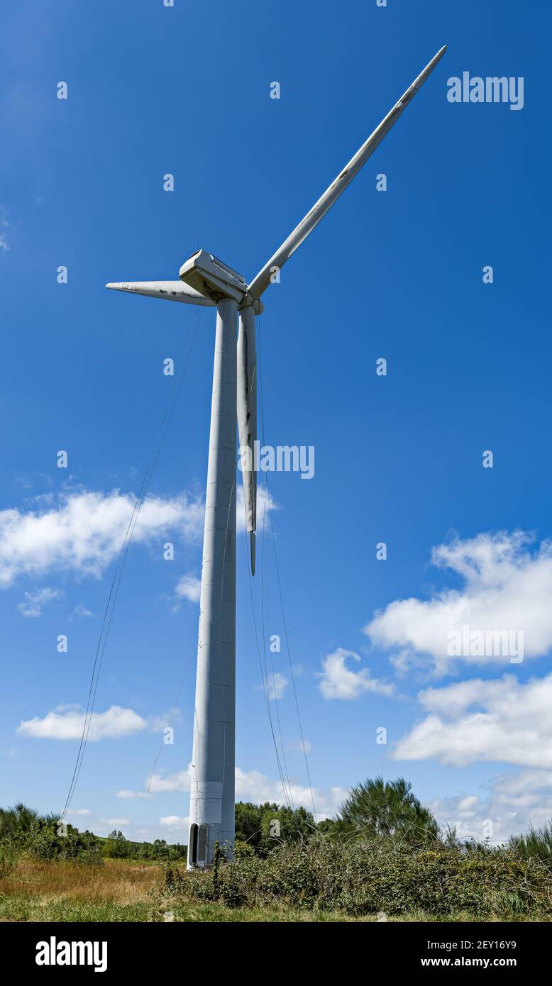 Wind turbine blade repair hi-res stock photography and images - Alamy