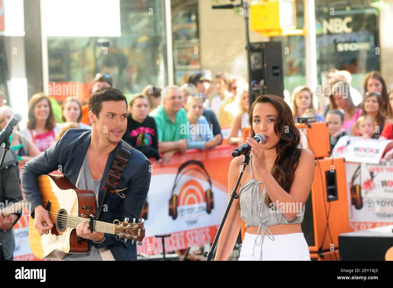 Singer duo Alex Kinsey and Sierra Deaton, winners of The Final Season ...