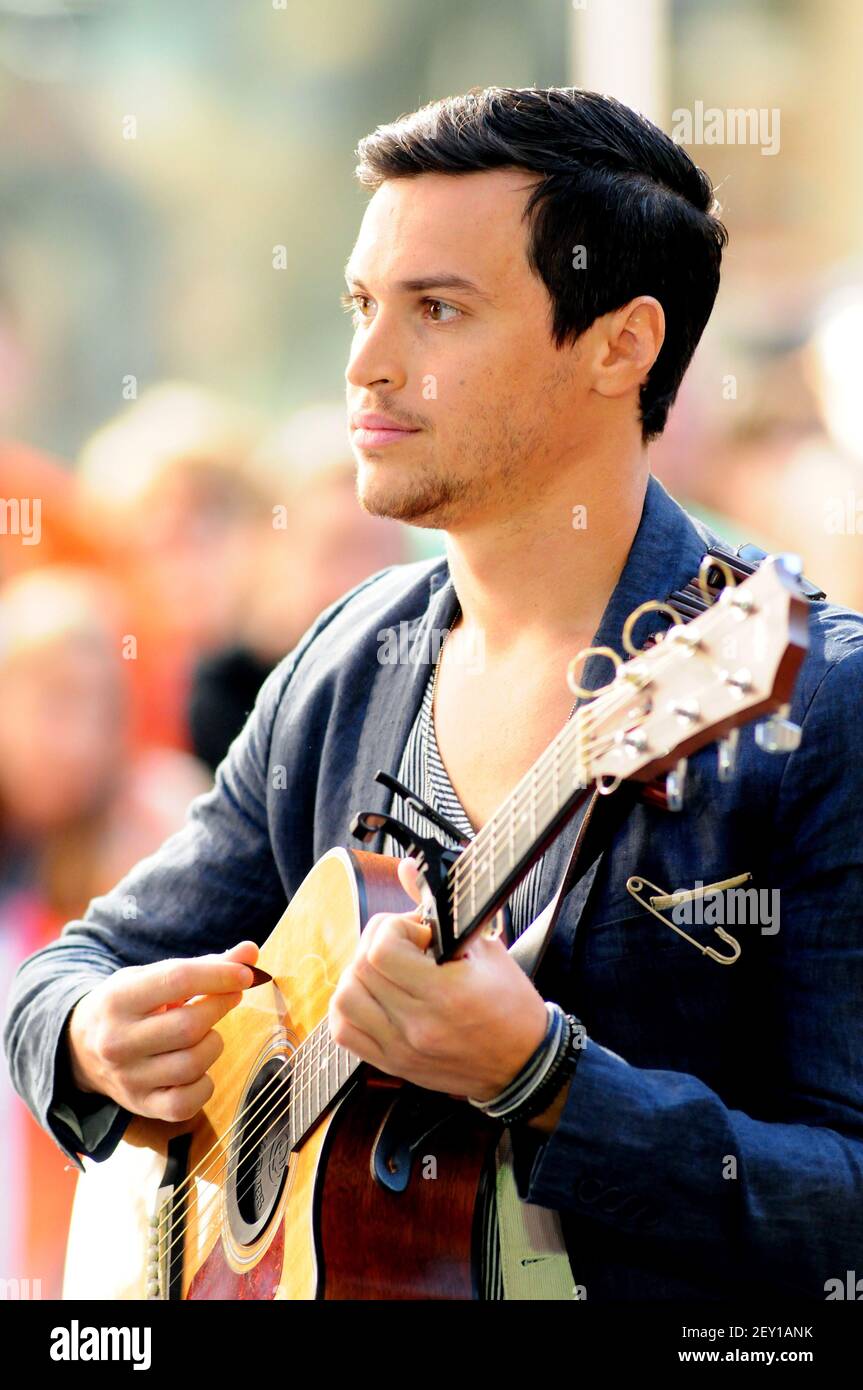 Singer duo Alex Kinsey and Sierra Deaton, winners of The Final Season ...