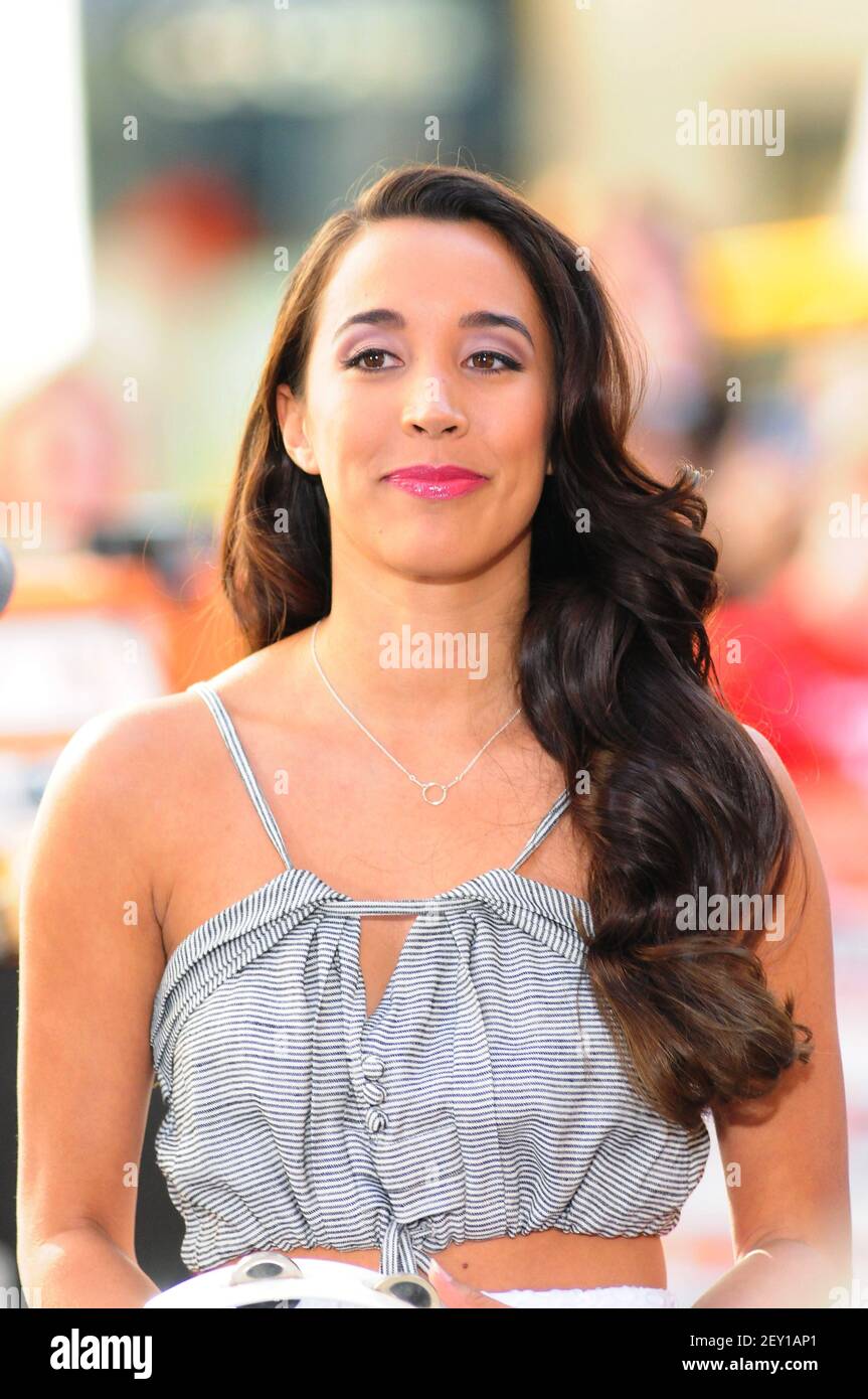 Singer duo Alex Kinsey and Sierra Deaton, winners of The Final Season ...