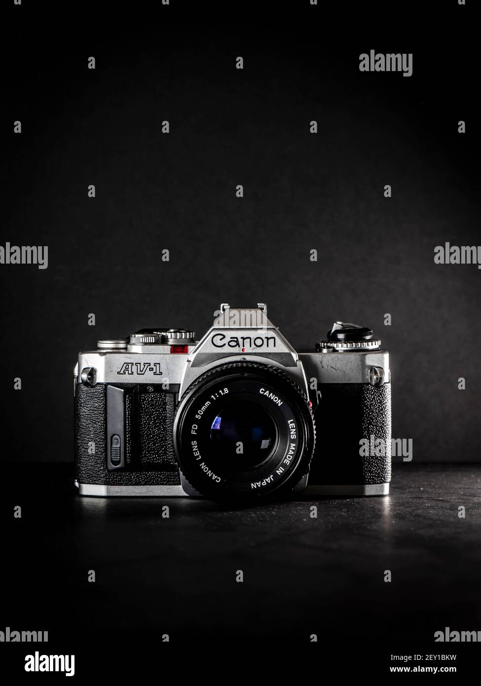 Product photography lighting hi-res stock photography and images - Alamy