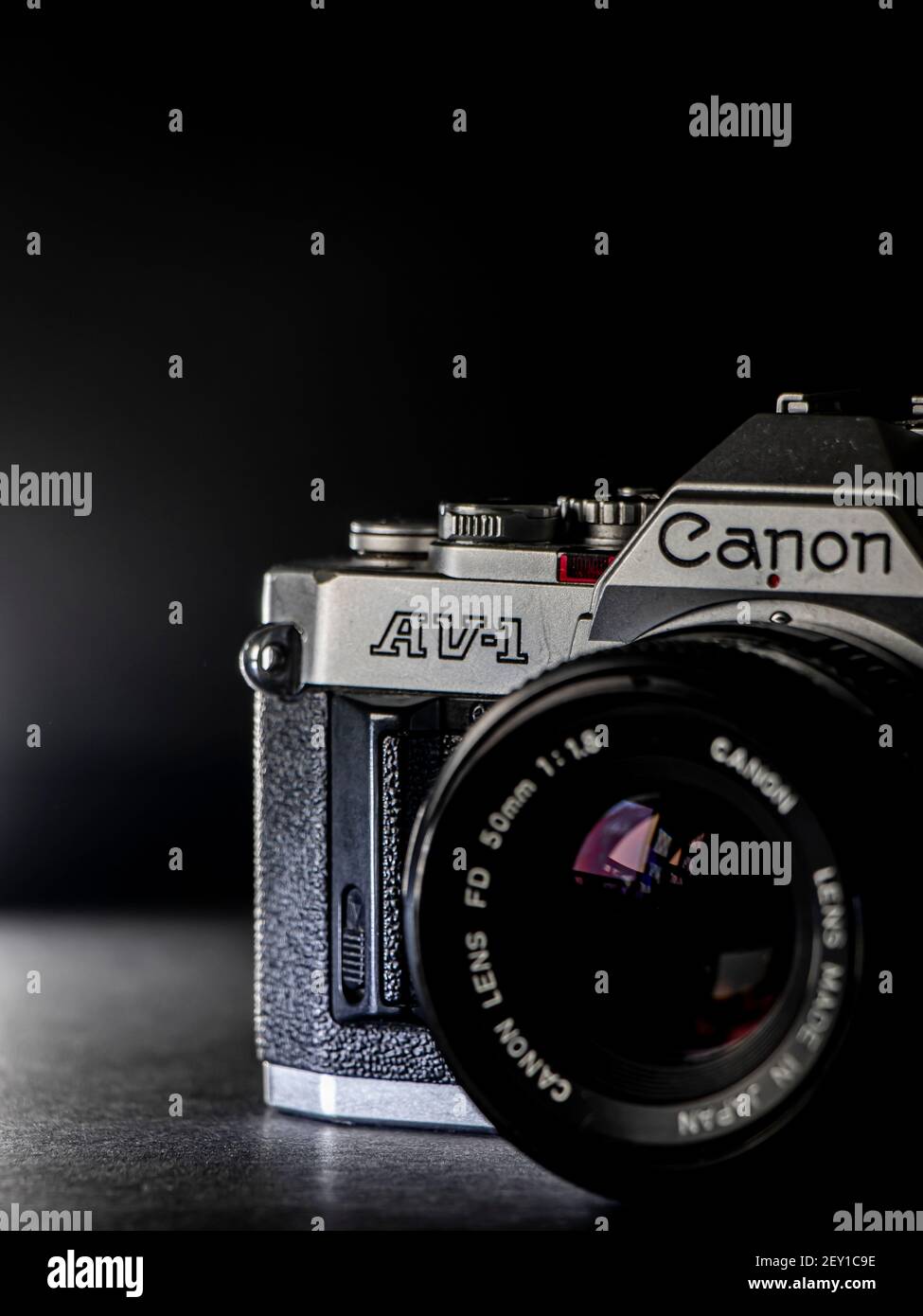 Product photography lighting hi-res stock photography and images - Alamy