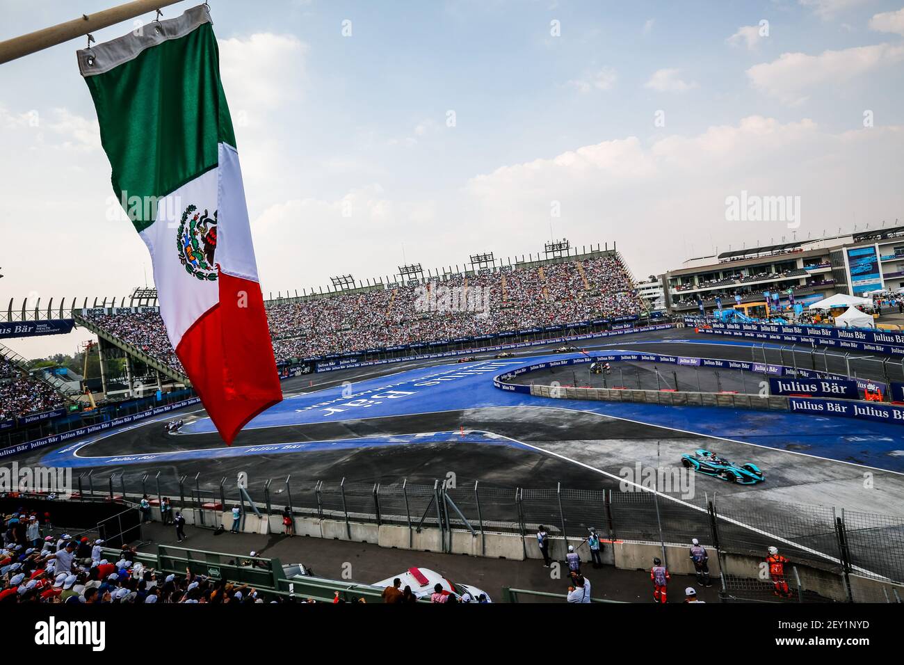 drapeaux flag 20 EVANS Mitch (aus), Spark-Jaguar Jaguar I-type 4 ...