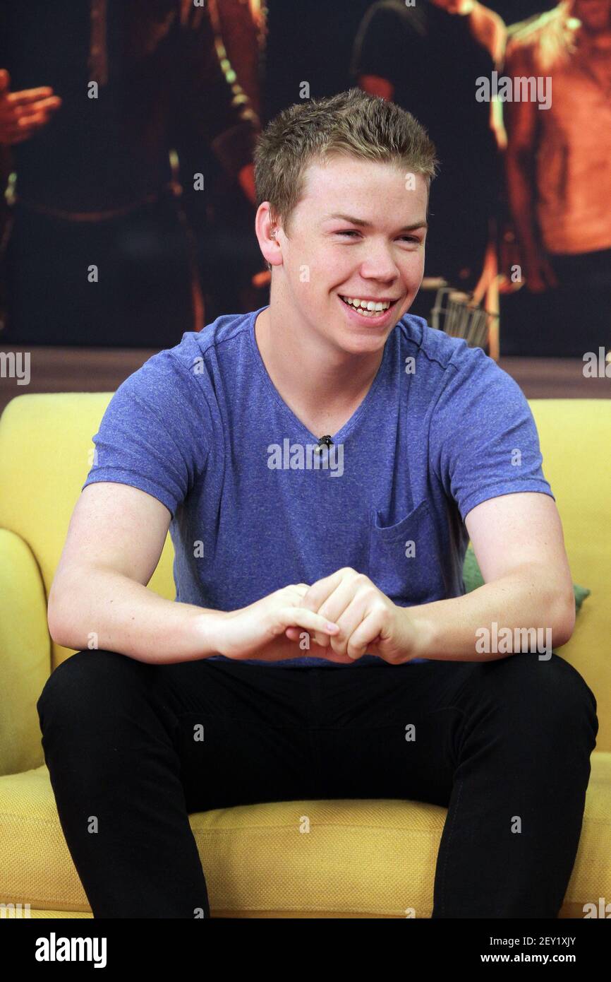 MIAMI, FL - AUGUST 28, 2014 - Actor Will Pouter on the set of Despierta ...