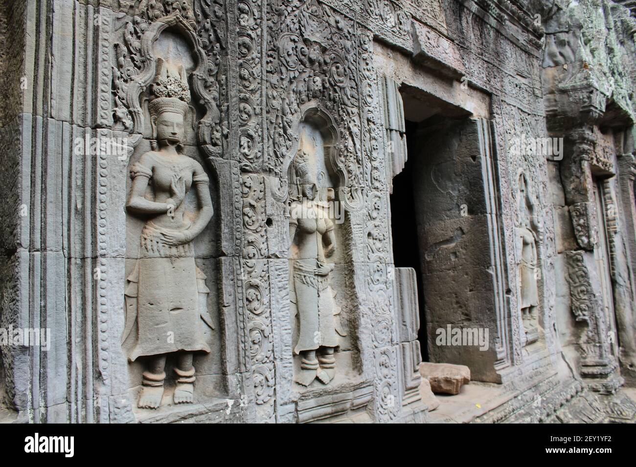 Temple engravings - Angkor Wat, Cambodia Stock Photo - Alamy