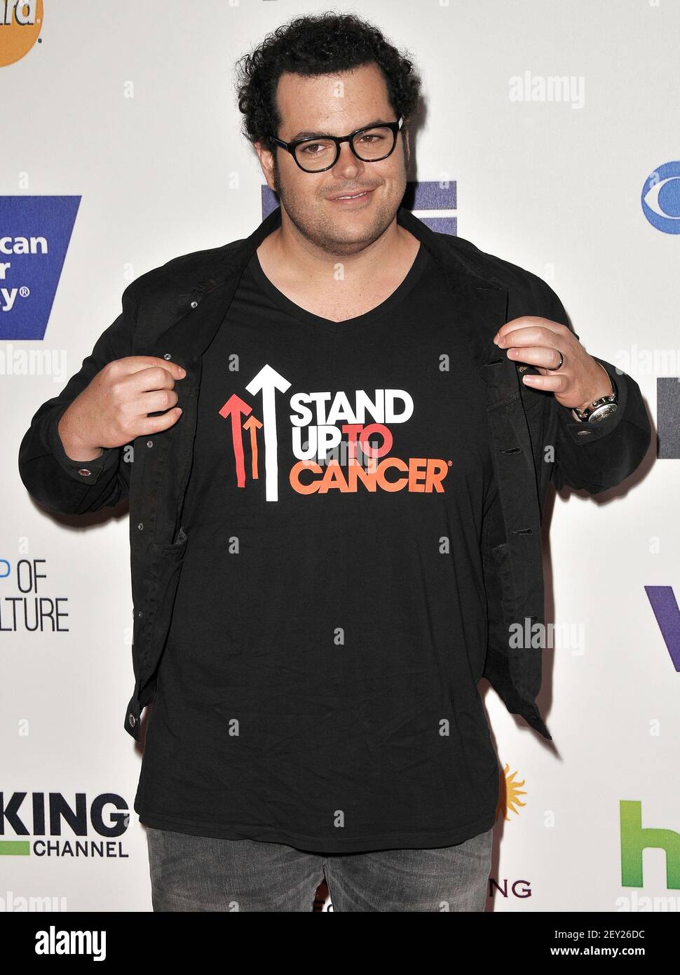 Josh Gad at the 4th Annual Stand Up 2 Cancer Live Benefit held at the ...