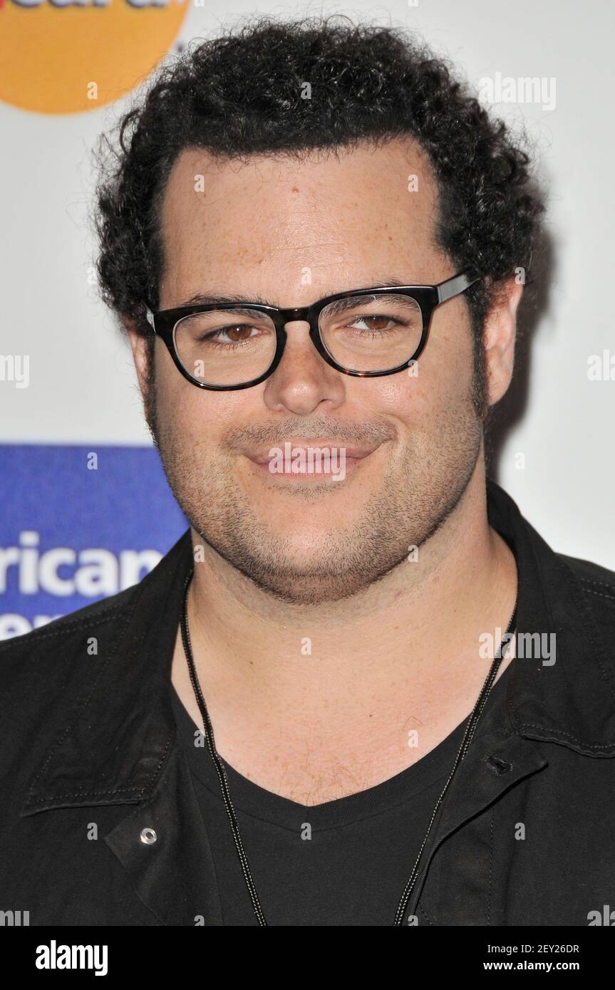 Josh Gad at the 4th Annual Stand Up 2 Cancer Live Benefit held at the ...