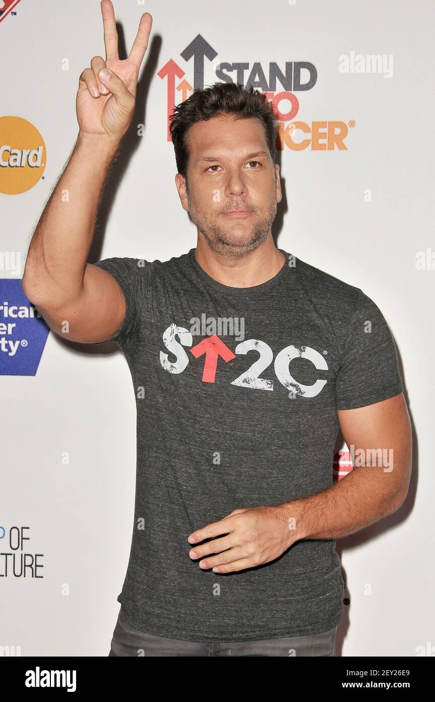 Dane Cook at the 4th Annual Stand Up 2 Cancer Live Benefit held at the ...