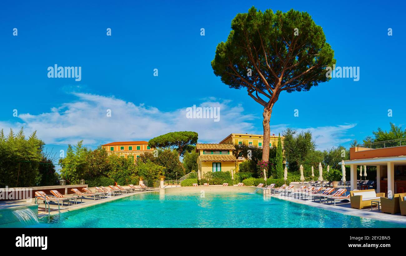 Public pool on a hot day Stock Photo - Alamy