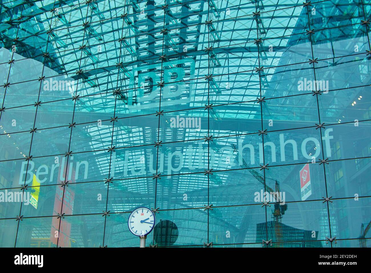 The main railway station in Berlin Stock Photo - Alamy