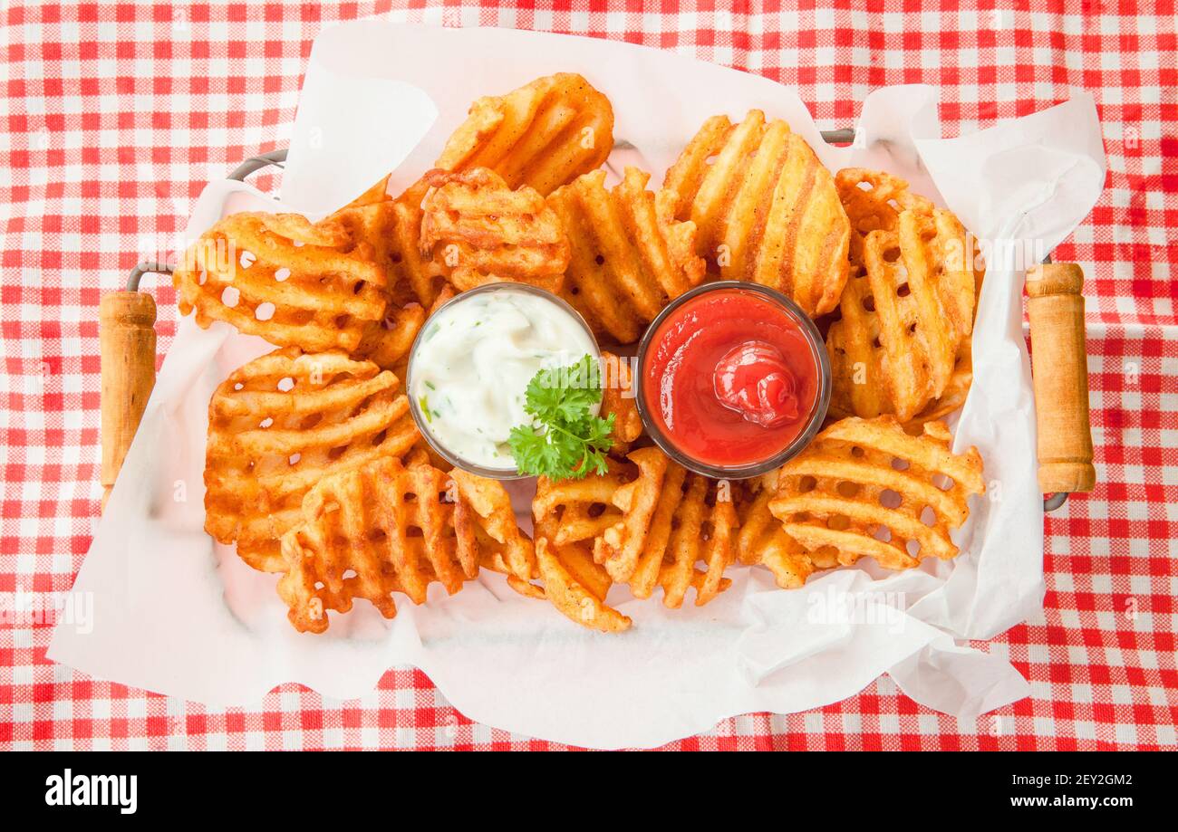 Lattice potatoes hi-res stock photography and images - Alamy