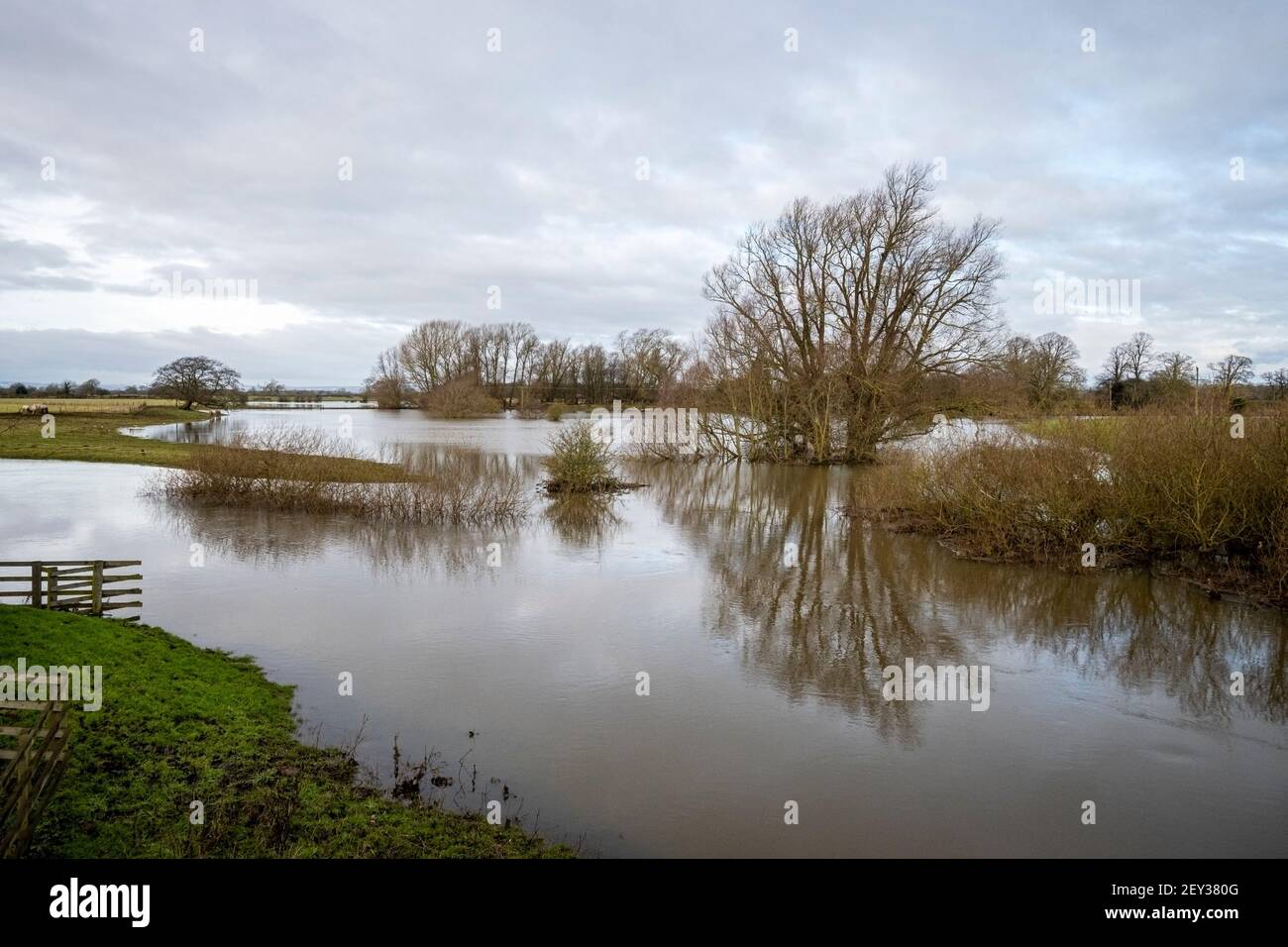 Winter Fllods at Howe Bridge near Malton Stock Photo - Alamy