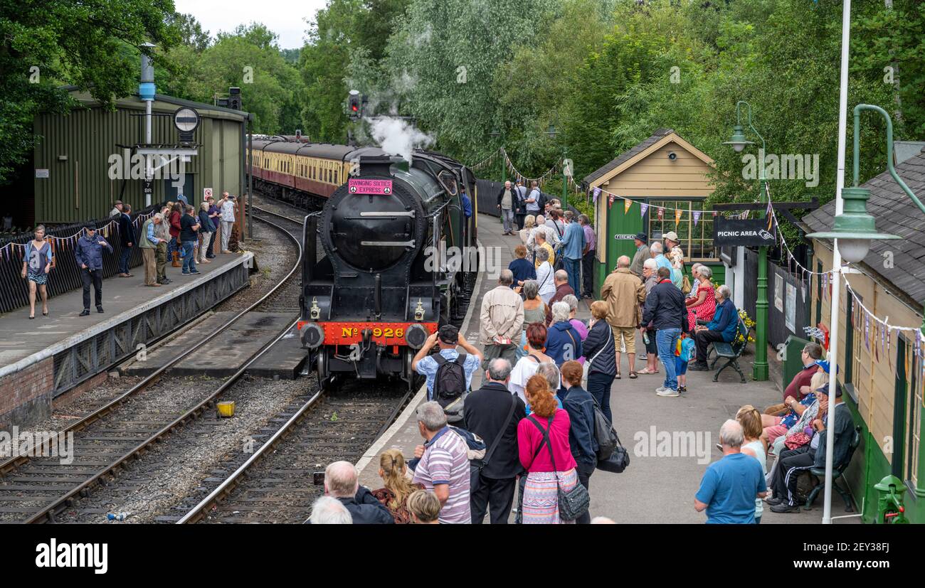 The "Swinging 60's Express" arriving in Pickering Station Stock Photo ...
