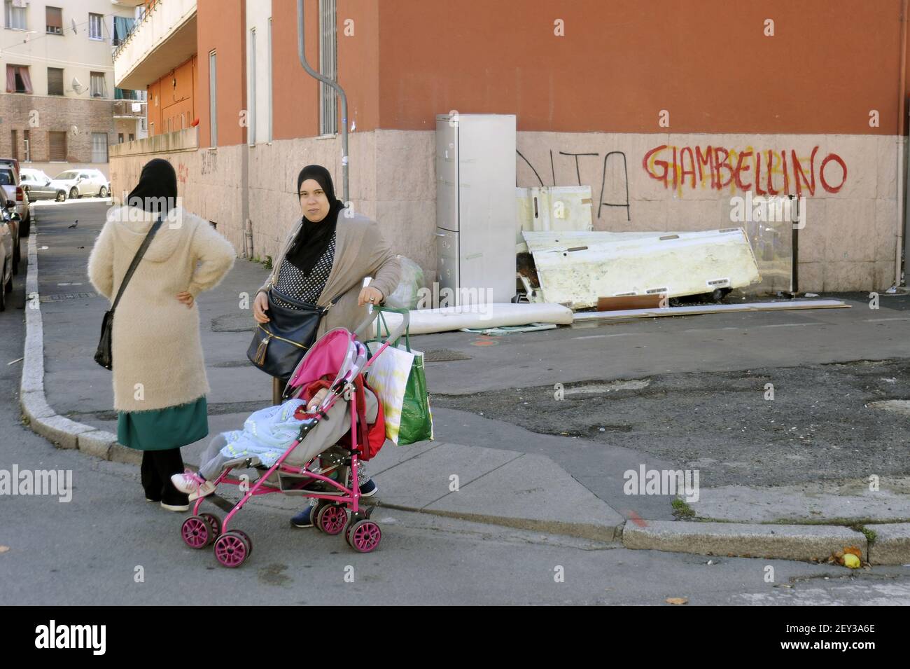 Milan (Italy), Muslim women in the Giambellino district Stock Photo - Alamy