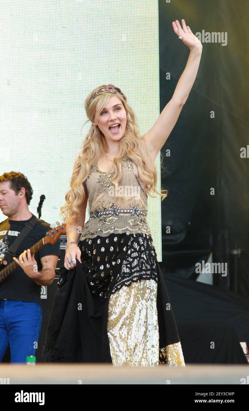 04 October 2014 - Las Vegas, NV - Clare Bowen. Route 91 Harvest Country ...